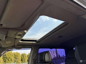 Grey Nissan Patrol 2003 in Radviliskis, with an engine capacity of 2.95 L and mileage of 270 thousand km for 20999 €, photo 8 on AUTOMOTO.COM.LV