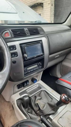 Grey Nissan Patrol 2003 in Radviliskis, with an engine capacity of 2.95 L and mileage of 270 thousand km for 20999 €, photo 11 on AUTOMOTO.COM.LV