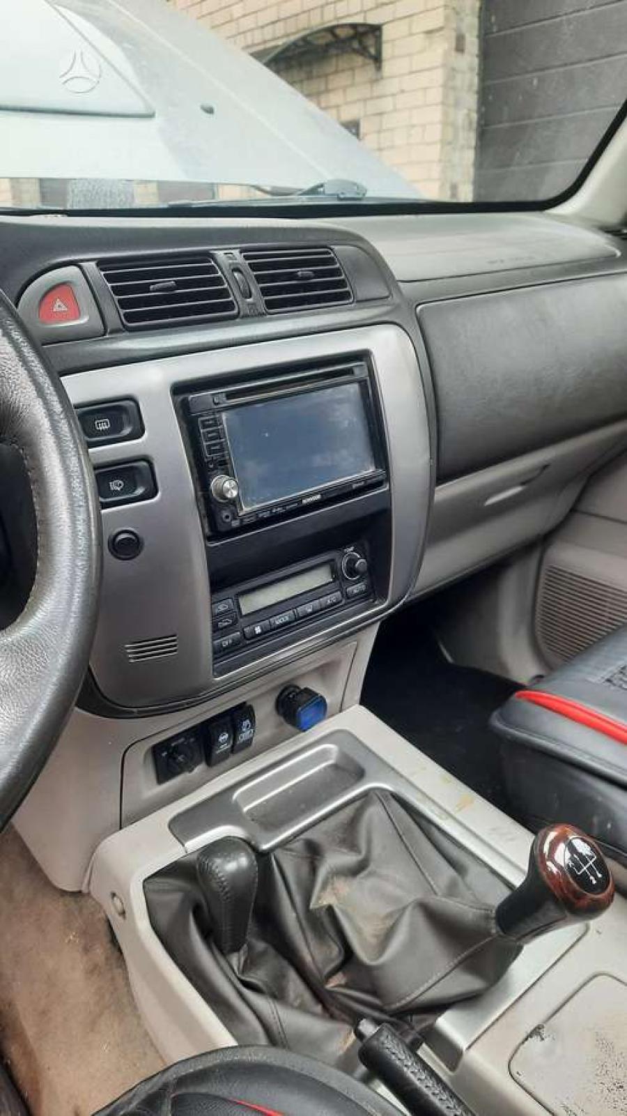 Grey Nissan Patrol 2003 in Radviliskis, with an engine capacity of 2.95 L and mileage of 270 thousand km for 20999 €, photo 11 on AUTOMOTO.COM.LV
