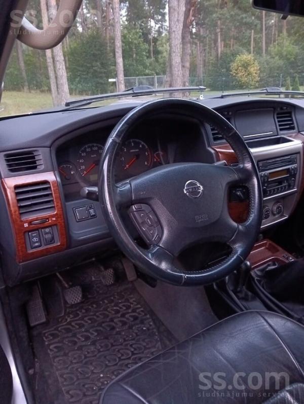Grey Nissan Patrol 2006 in Jurmala, with an engine capacity of 3.00 L and mileage of 303 thousand km for 9700 €, photo 7 on AUTOMOTO.COM.LV