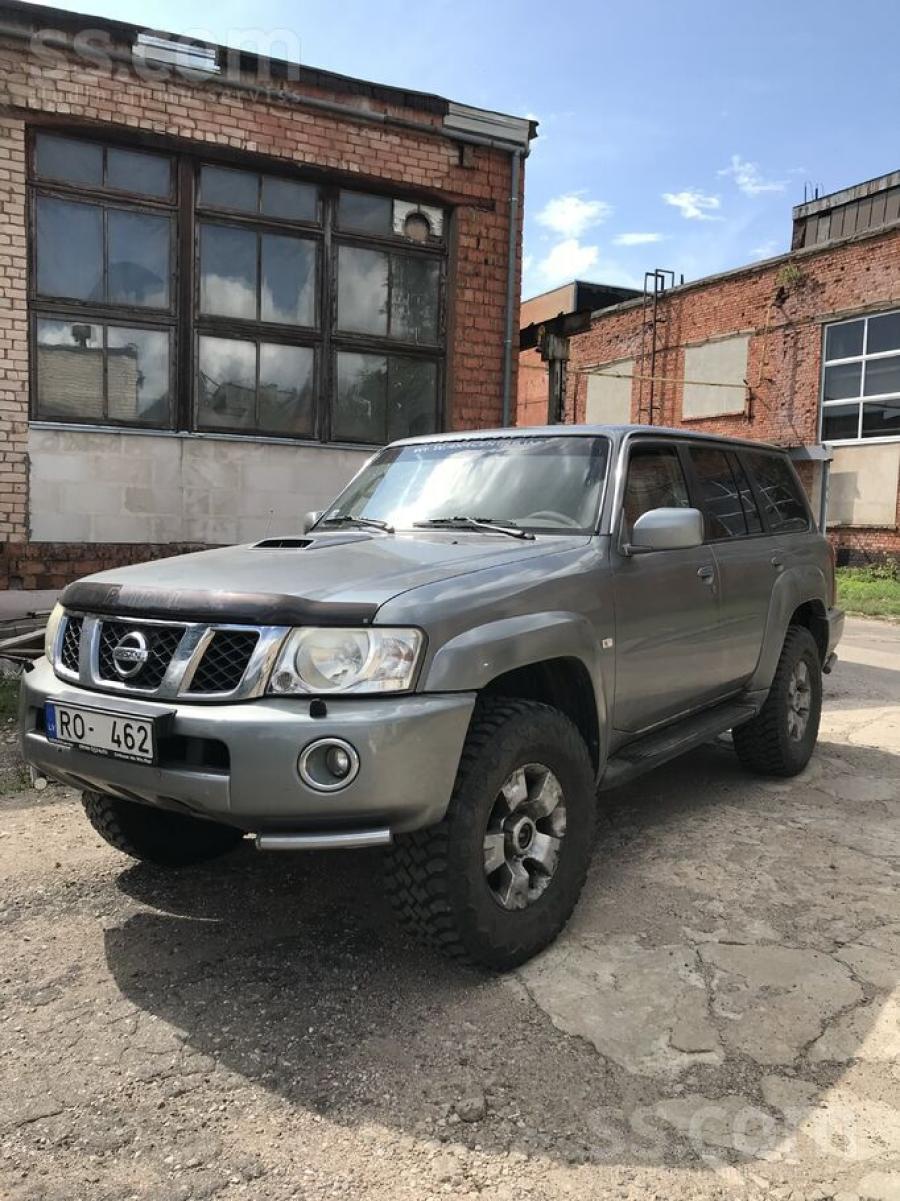 Grey Nissan Patrol 2006 in Daugavpils, with an engine capacity of 3.00 L and mileage of 183 thousand km for 10000 €, photo 1 on AUTOMOTO.COM.LV
