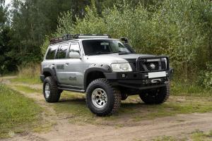 Pelēks Nissan Patrol 2007 Viļņa, ar dzinēja tilpumu 2.95 L un nobraukumu 298 tūkst. km par 14200 €, foto 1 vietnē AUTOMOTO.COM.LV