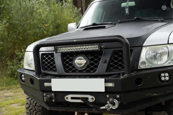 Nissan Patrol 2007 Viļņa vietnē Pelēks Nissan Patrol 2007 Viļņa, ar dzinēja tilpumu 2.95 L un nobraukumu 298 tūkst. km par 14200 €, foto 4 vietnē AUTOMOTO.COM.LV
