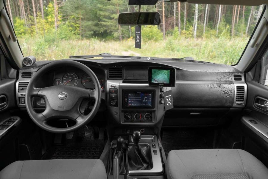 Pelēks Nissan Patrol 2007 Viļņa, ar dzinēja tilpumu 2.95 L un nobraukumu 298 tūkst. km par 14200 €, foto 16 vietnē AUTOMOTO.COM.LV