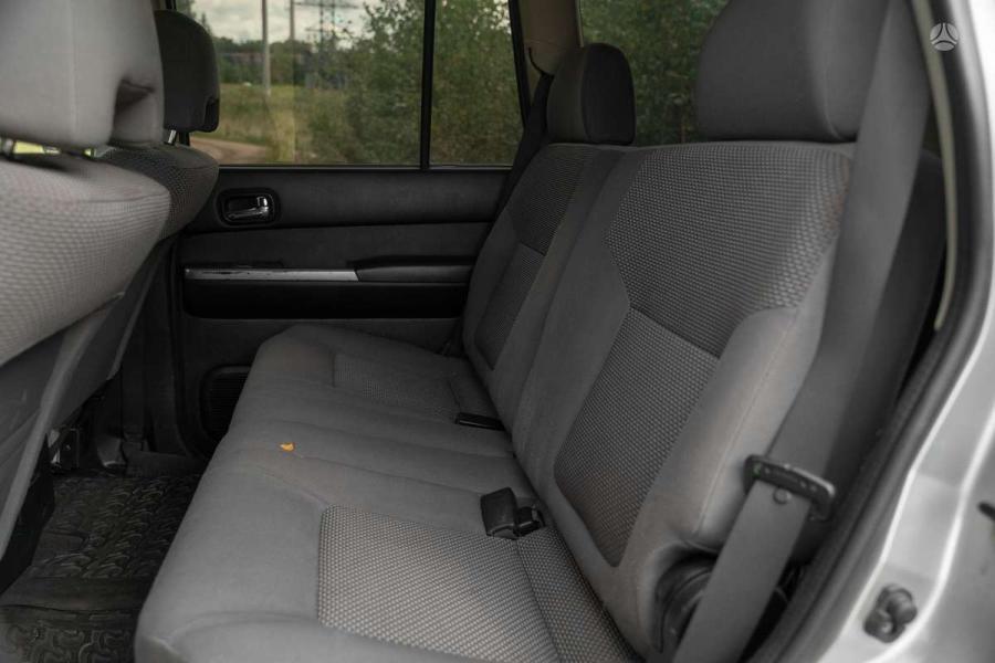 Pelēks Nissan Patrol 2007 Viļņa, ar dzinēja tilpumu 2.95 L un nobraukumu 298 tūkst. km par 14200 €, foto 20 vietnē AUTOMOTO.COM.LV