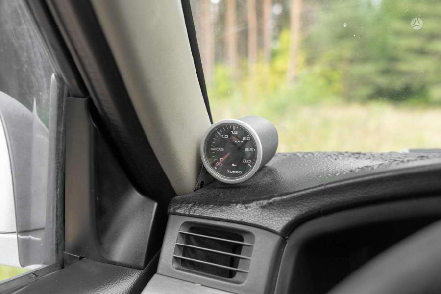 Pelēks Nissan Patrol 2007 Viļņa, ar dzinēja tilpumu 2.95 L un nobraukumu 298 tūkst. km par 14200 €, foto 28 vietnē AUTOMOTO.COM.LV