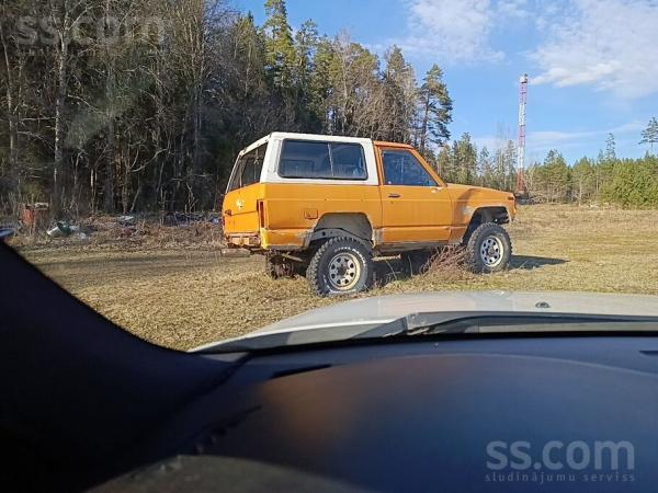 Оранжевый Ниссан Патрол 1987 в Валка, объемом двигателя 2.80 л и пробегом 200 тыс. км за 2000 €, фото 3 на AUTOMOTO.COM.LV