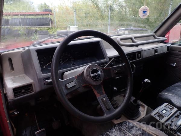 Ниссан Патрол 1990 в Лиепая на AUTOMOTO.COM.LV Красный Ниссан Патрол 1990 в Лиепая, объемом двигателя 2.80 л и пробегом 339 тыс. км за 7450 €, фото 10 на AUTOMOTO.COM.LV