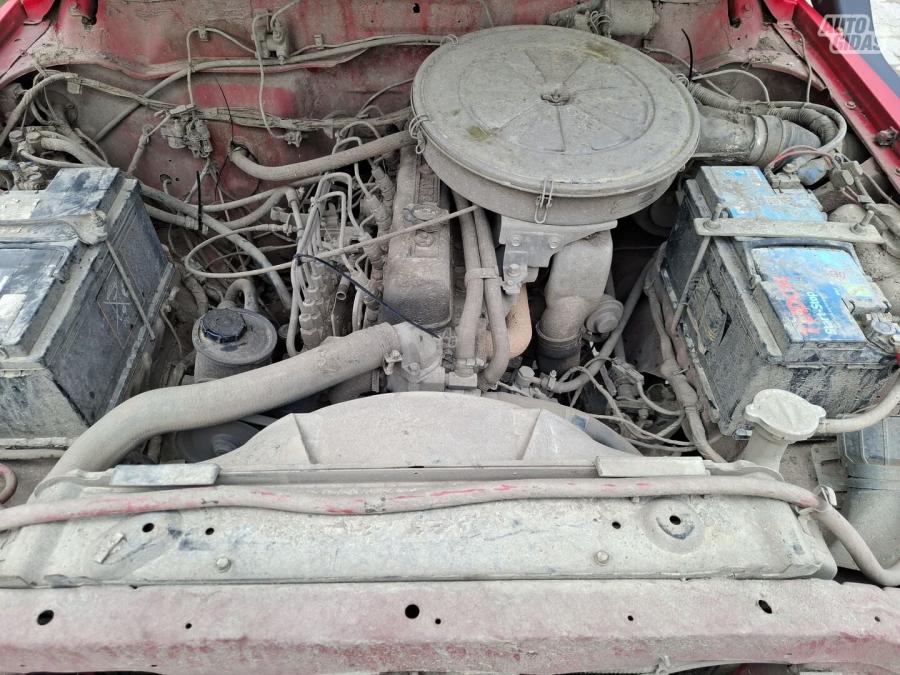 Red Nissan Patrol 1991 in Pakruojis, with an engine capacity of 3.30 L and mileage of 310 thousand km for 4100 €, photo 13 on AUTOMOTO.COM.LV