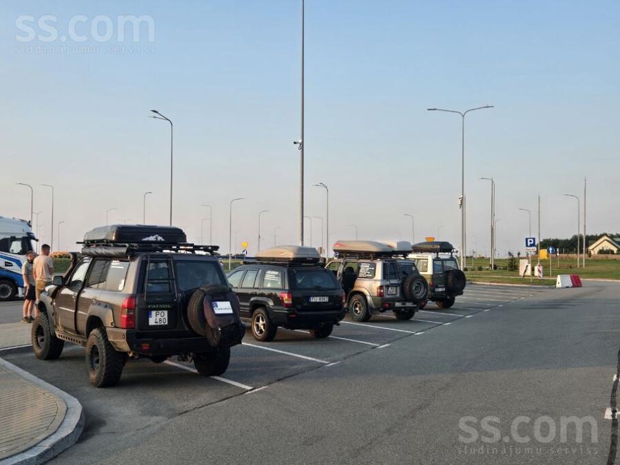 Violets Nissan Patrol 2006 Jelgava, ar dzinēja tilpumu 3.00 L un nobraukumu 248 tūkst. km par 24900 €, foto 18 vietnē AUTOMOTO.COM.LV
