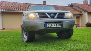 White Nissan Patrol 2000 in Bauska, with an engine capacity of 3.00 L and mileage of 363 thousand km for 12500 €, photo 3 on AUTOMOTO.COM.LV