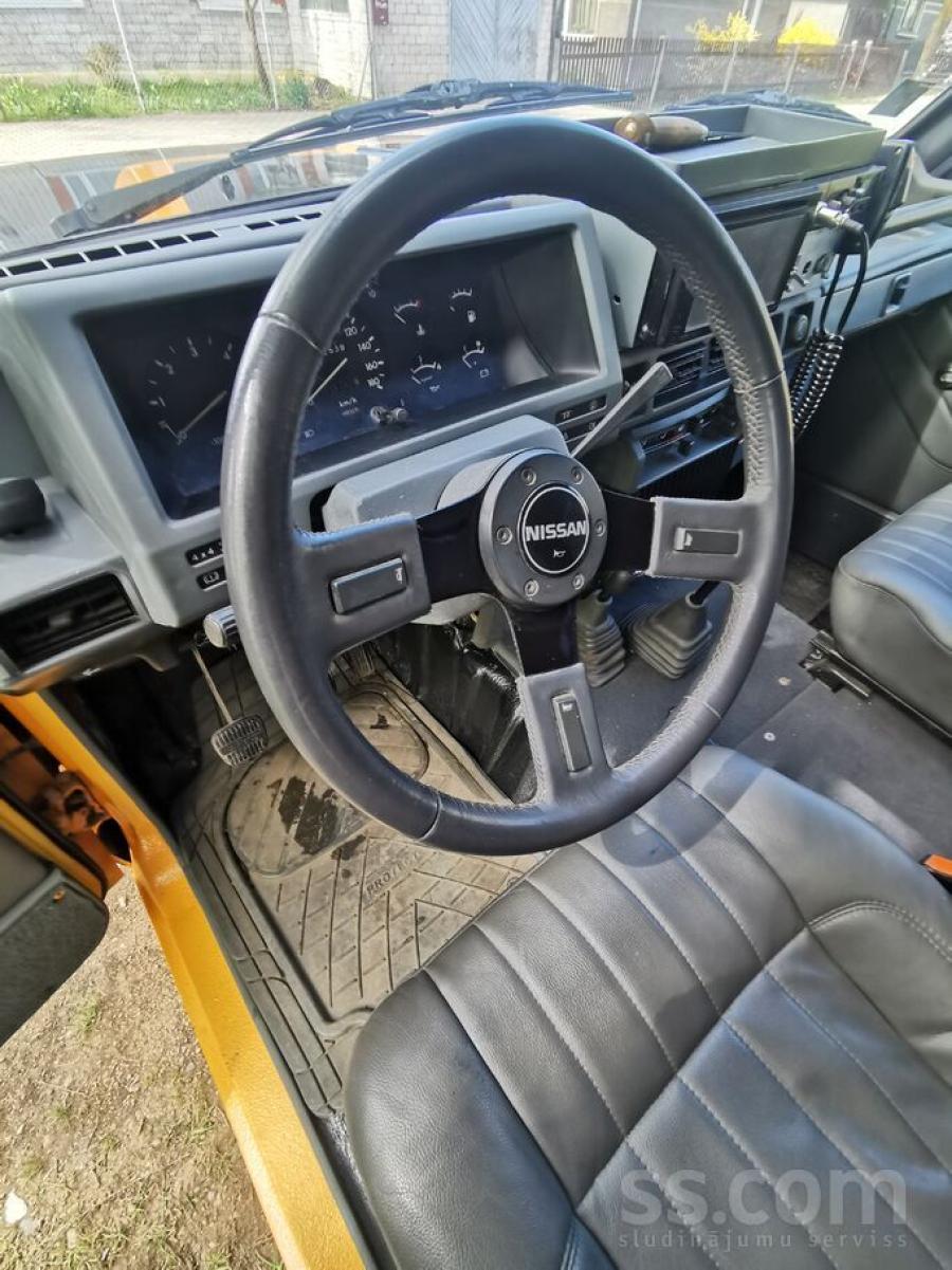 Dzeltens Nissan Patrol 1991 Ventspils, ar dzinēja tilpumu 2.80 L un nobraukumu 210 tūkst. km par 14800 €, foto 12 vietnē AUTOMOTO.COM.LV