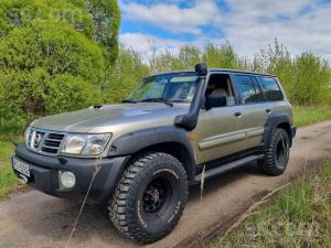 Yellow Nissan Patrol 2003 in Jelgava, with an engine capacity of 3.00 L and mileage of 366 thousand km for 7500 €, photo 1 on AUTOMOTO.COM.LV