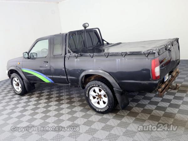 Melns Nissan Pickup 2000 Tallina, ar dzinēja tilpumu 2.50 L un nobraukumu 388 tūkst. km par 1699 €, foto 4 vietnē AUTOMOTO.COM.LV