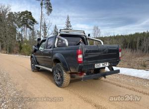 Black Nissan Pickup 2001 in Tartu, with an engine capacity of 2.50 L and mileage of 444 thousand km for 4499 €, photo 6 on AUTOMOTO.COM.LV