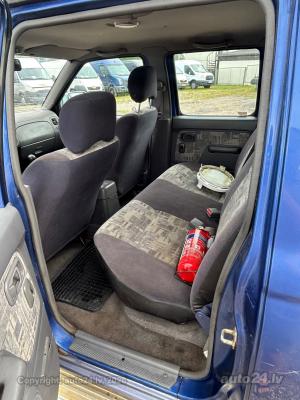 Zils Nissan Pickup 2002 Valga, ar dzinēja tilpumu 2.50 L un nobraukumu 197 tūkst. km par 2400 €, foto 14 vietnē AUTOMOTO.COM.LV