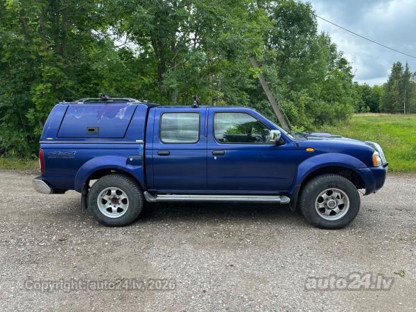 Blue Nissan Pickup 2004 in Tallinn, with an engine capacity of 2.50 L and mileage of 200 thousand km for 4300 €, photo 4 on AUTOMOTO.COM.LV