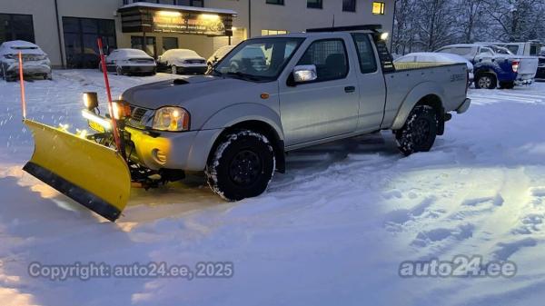 Pelēks Nissan Pickup 2005 Tallina, ar dzinēja tilpumu 2.50 L un nobraukumu 163 tūkst. km par 8000 €, foto 1 vietnē AUTOMOTO.COM.LV