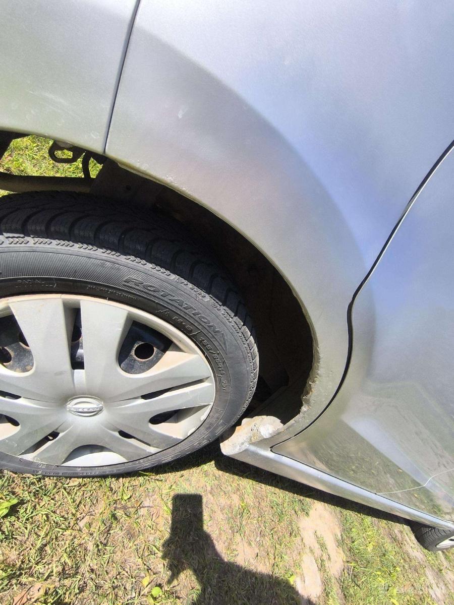Grey Nissan Pixo 2009 in Siauliai, with an engine capacity of 1.00 L and mileage of 105 thousand km for 1350 €, photo 8 on AUTOMOTO.COM.LV