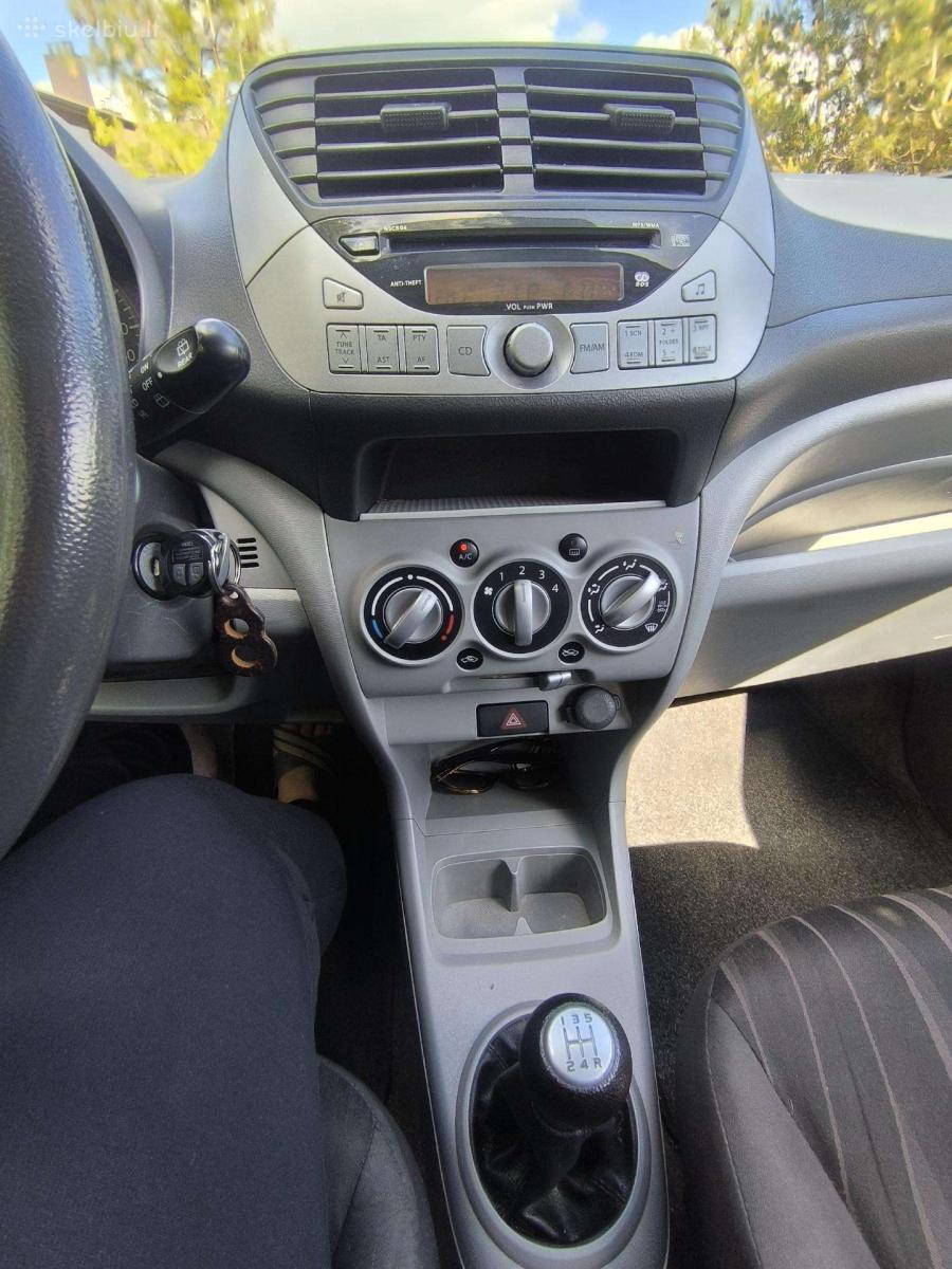 Grey Nissan Pixo 2009 in Siauliai, with an engine capacity of 1.00 L and mileage of 105 thousand km for 1350 €, photo 9 on AUTOMOTO.COM.LV