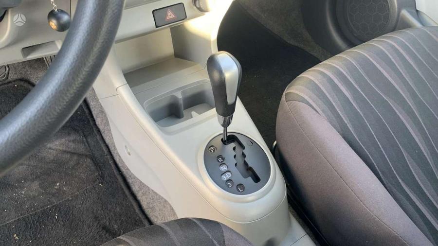 Sarkans Nissan Pixo 2011 Kauņa, ar dzinēja tilpumu 1.00 L un nobraukumu 70 tūkst. km par 4100 €, foto 6 vietnē AUTOMOTO.COM.LV