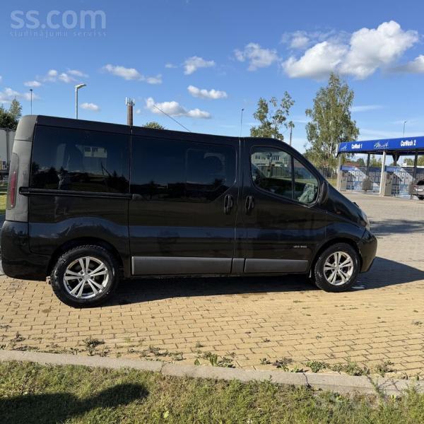 Black Nissan Primastar 2004 in Rezekne, with an engine capacity of 2.50 L and mileage of 0 thousand km for 4500 €, photo 4 on AUTOMOTO.COM.LV