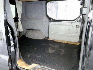 Черный Ниссан Примастар 2005 в Таллин, объемом двигателя 1.90 л и пробегом 305 тыс. км за 2199 €, фото 8 на AUTOMOTO.COM.LV