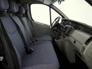 Черный Ниссан Примастар 2005 в Таллин, объемом двигателя 1.90 л и пробегом 305 тыс. км за 2199 €, фото 15 на AUTOMOTO.COM.LV