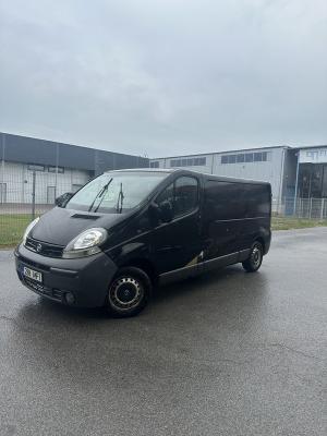 Melns Nissan Primastar 2006 Tallina, ar dzinēja tilpumu 1.90 L un nobraukumu 0 tūkst. km par 1650 €, foto 16 vietnē AUTOMOTO.COM.LV