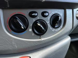Melns Nissan Primastar 2007 Jelgava, ar dzinēja tilpumu 2.00 L un nobraukumu 264 tūkst. km par 4200 €, foto 14 vietnē AUTOMOTO.COM.LV