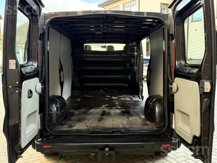 Black Nissan Primastar 2010 in Bauska, with an engine capacity of 2.00 L and mileage of 0 thousand km for 4990 €, photo 12 on AUTOMOTO.COM.LV