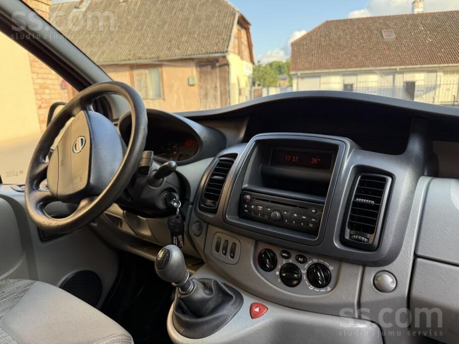 Black Nissan Primastar 2010 in Bauska, with an engine capacity of 2.00 L and mileage of 0 thousand km for 4990 €, photo 15 on AUTOMOTO.COM.LV