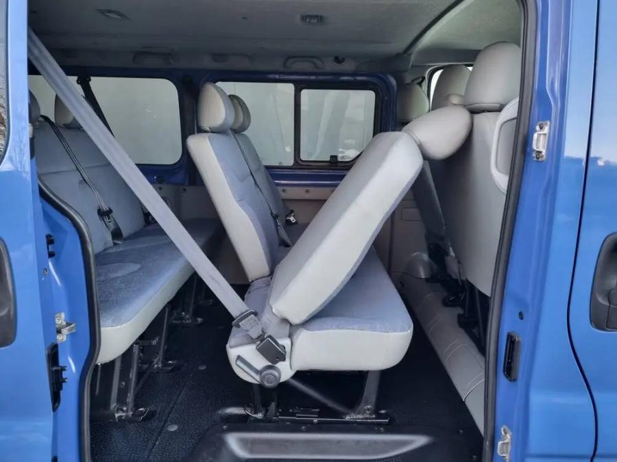 Zils Nissan Primastar 2005 Ogre, ar dzinēja tilpumu 1.90 L un nobraukumu 165 tūkst. km par 6750 €, foto 11 vietnē AUTOMOTO.COM.LV