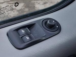 Zils Nissan Primastar 2005 Ogre, ar dzinēja tilpumu 1.90 L un nobraukumu 165 tūkst. km par 6750 €, foto 19 vietnē AUTOMOTO.COM.LV