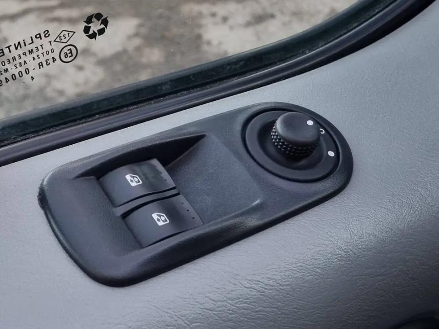Zils Nissan Primastar 2005 Ogre, ar dzinēja tilpumu 1.90 L un nobraukumu 165 tūkst. km par 6750 €, foto 19 vietnē AUTOMOTO.COM.LV