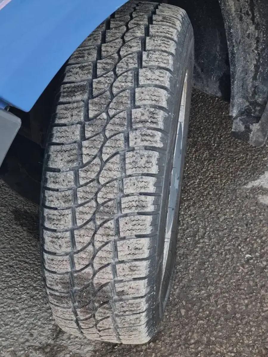 Zils Nissan Primastar 2005 Ogre, ar dzinēja tilpumu 1.90 L un nobraukumu 165 tūkst. km par 6750 €, foto 26 vietnē AUTOMOTO.COM.LV
