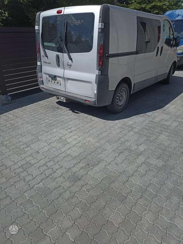 Pelēks Nissan Primastar 2006 Kauņa, ar dzinēja tilpumu 1.90 L un nobraukumu 180 tūkst. km par 3500 €, foto 1 vietnē AUTOMOTO.COM.LV
