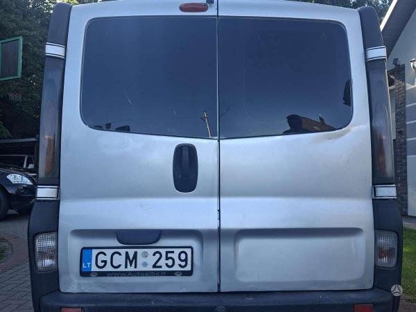 Pelēks Nissan Primastar 2006 Jonava, ar dzinēja tilpumu 1.87 L un nobraukumu 240 tūkst. km par 1600 €, foto 3 vietnē AUTOMOTO.COM.LV