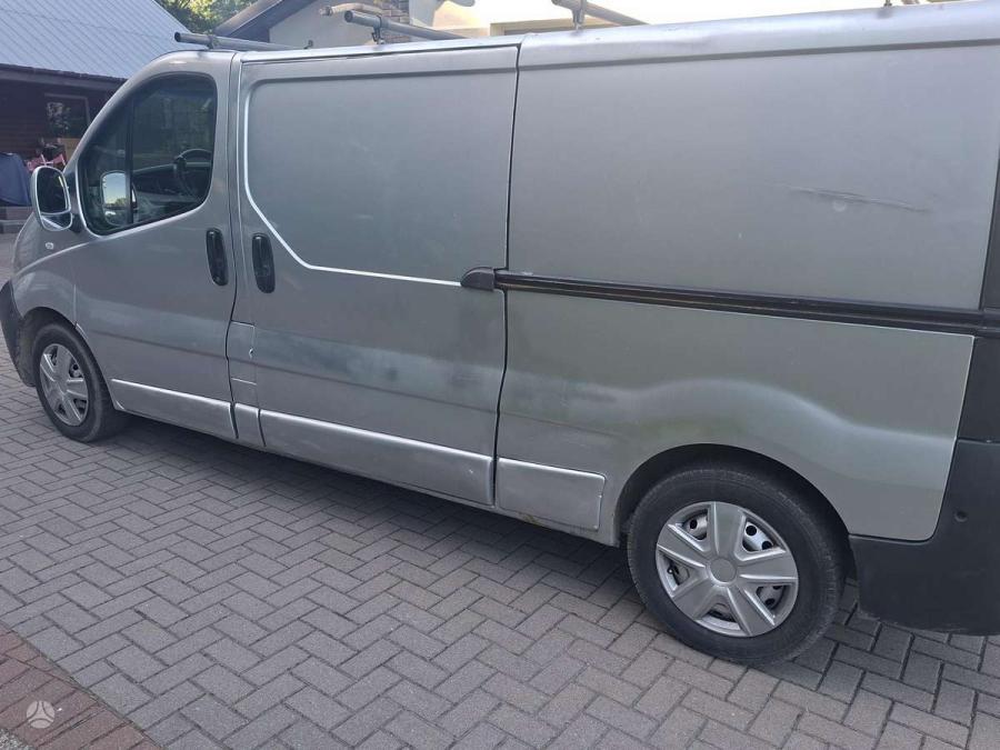 Pelēks Nissan Primastar 2006 Jonava, ar dzinēja tilpumu 1.87 L un nobraukumu 240 tūkst. km par 1600 €, foto 6 vietnē AUTOMOTO.COM.LV