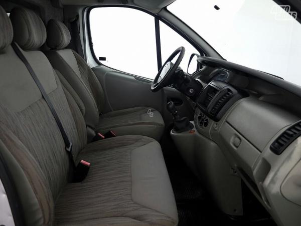 Pelēks Nissan Primastar 2008 Tallina, ar dzinēja tilpumu 2.00 L un nobraukumu 309 tūkst. km par 3199 €, foto 6 vietnē AUTOMOTO.COM.LV