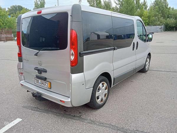 Grey Nissan Primastar 2012 in Kaunas, with an engine capacity of 2.00 L and mileage of 237 thousand km for 7300 €, photo 4 on AUTOMOTO.COM.LV