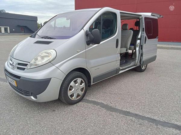 Grey Nissan Primastar 2012 in Kaunas, with an engine capacity of 2.00 L and mileage of 237 thousand km for 7300 €, photo 7 on AUTOMOTO.COM.LV