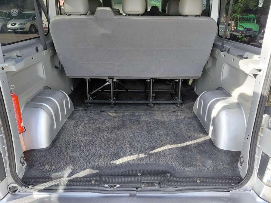 Grey Nissan Primastar 2013 in Klaipeda, with an engine capacity of 2.00 L and mileage of 305 thousand km for 8500 €, photo 14 on AUTOMOTO.COM.LV
