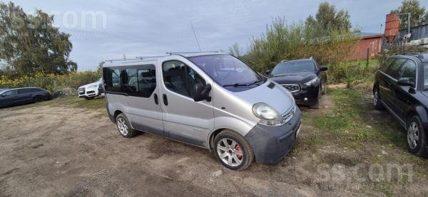 Nissan Primastar 2004 in Riga on AUTOMOTO.COM.LV Grey Nissan Primastar 2004 in Riga, with an engine capacity of 1.90 L and mileage of 325 thousand km for 5000 €, photo 8 on AUTOMOTO.COM.LV