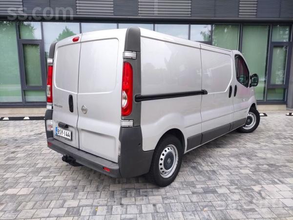 Grey Nissan Primastar 2007 in Riga, with an engine capacity of 2.00 L and mileage of 400 thousand km for 3950 €, photo 4 on AUTOMOTO.COM.LV