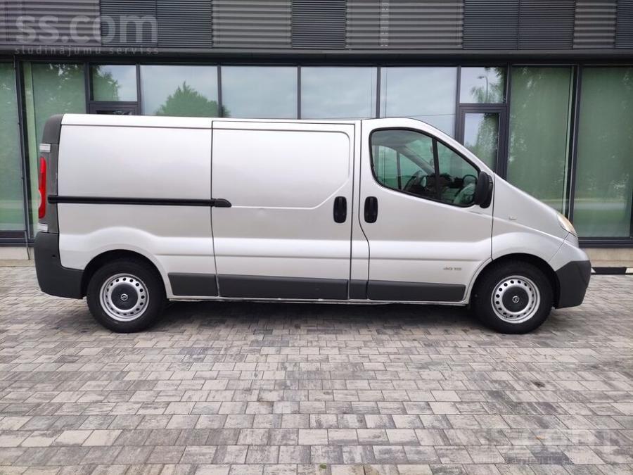 Pelēks Nissan Primastar 2007 Rīga, ar dzinēja tilpumu 2.00 L un nobraukumu 400 tūkst. km par 3950 €, foto 7 vietnē AUTOMOTO.COM.LV