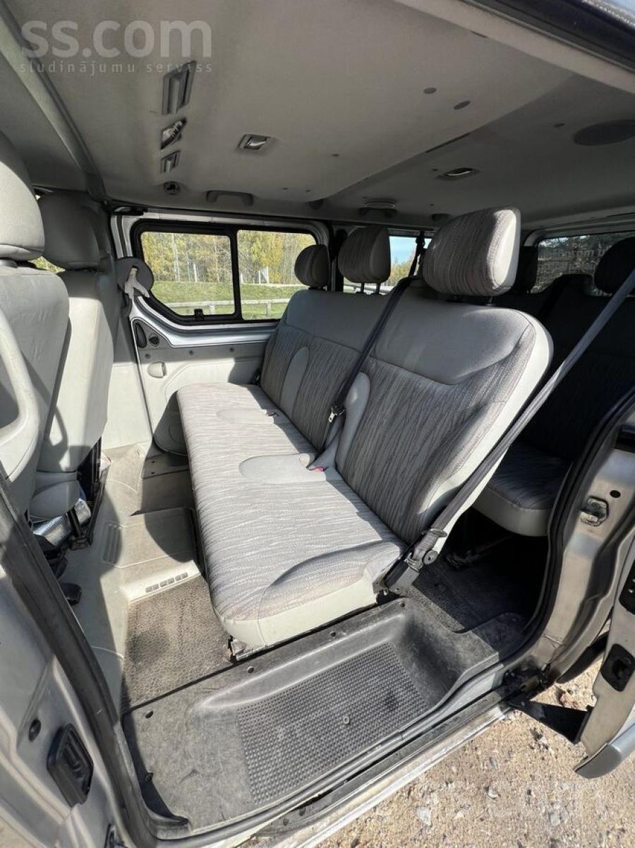 Grey Nissan Primastar 2007 in Riga, with an engine capacity of 2.50 L and mileage of 362 thousand km for 3200 €, photo 9 on AUTOMOTO.COM.LV