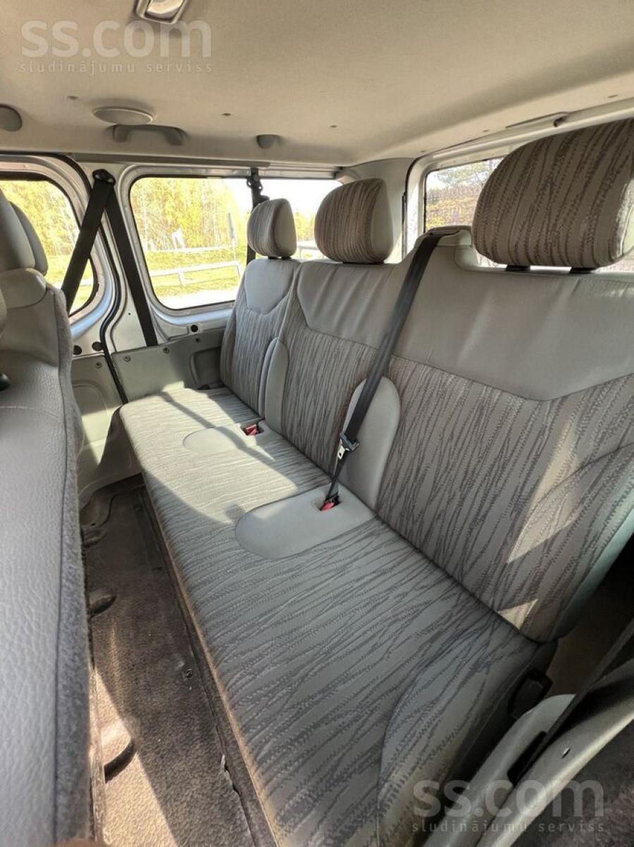 Grey Nissan Primastar 2007 in Riga, with an engine capacity of 2.50 L and mileage of 362 thousand km for 3200 €, photo 10 on AUTOMOTO.COM.LV
