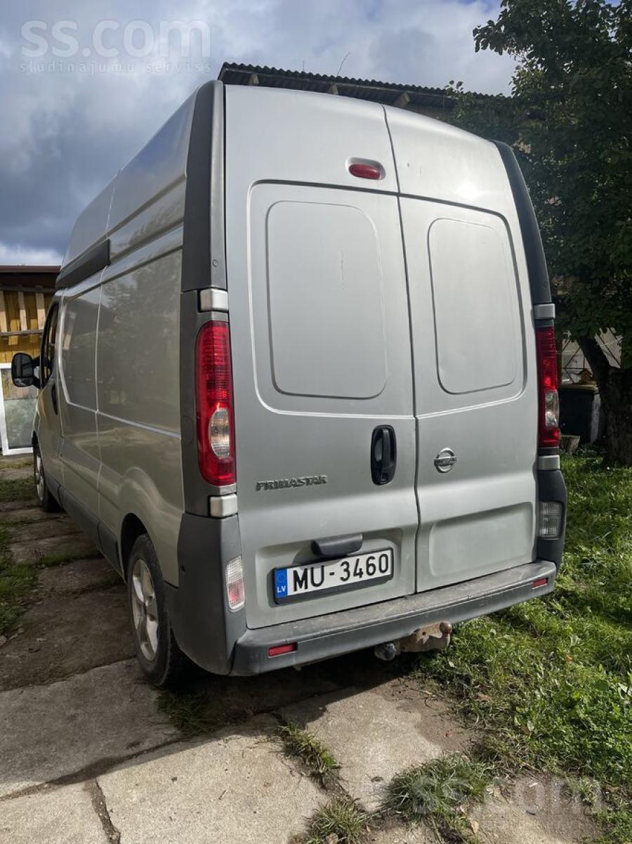 Grey Nissan Primastar 2008 in Gulbene, with an engine capacity of 2.00 L and mileage of 266 thousand km for 4000 €, photo 5 on AUTOMOTO.COM.LV