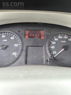 Grey Nissan Primastar 2006 in Riga, with an engine capacity of 1.90 L and mileage of 256 thousand km for 2800 €, photo 8 on AUTOMOTO.COM.LV